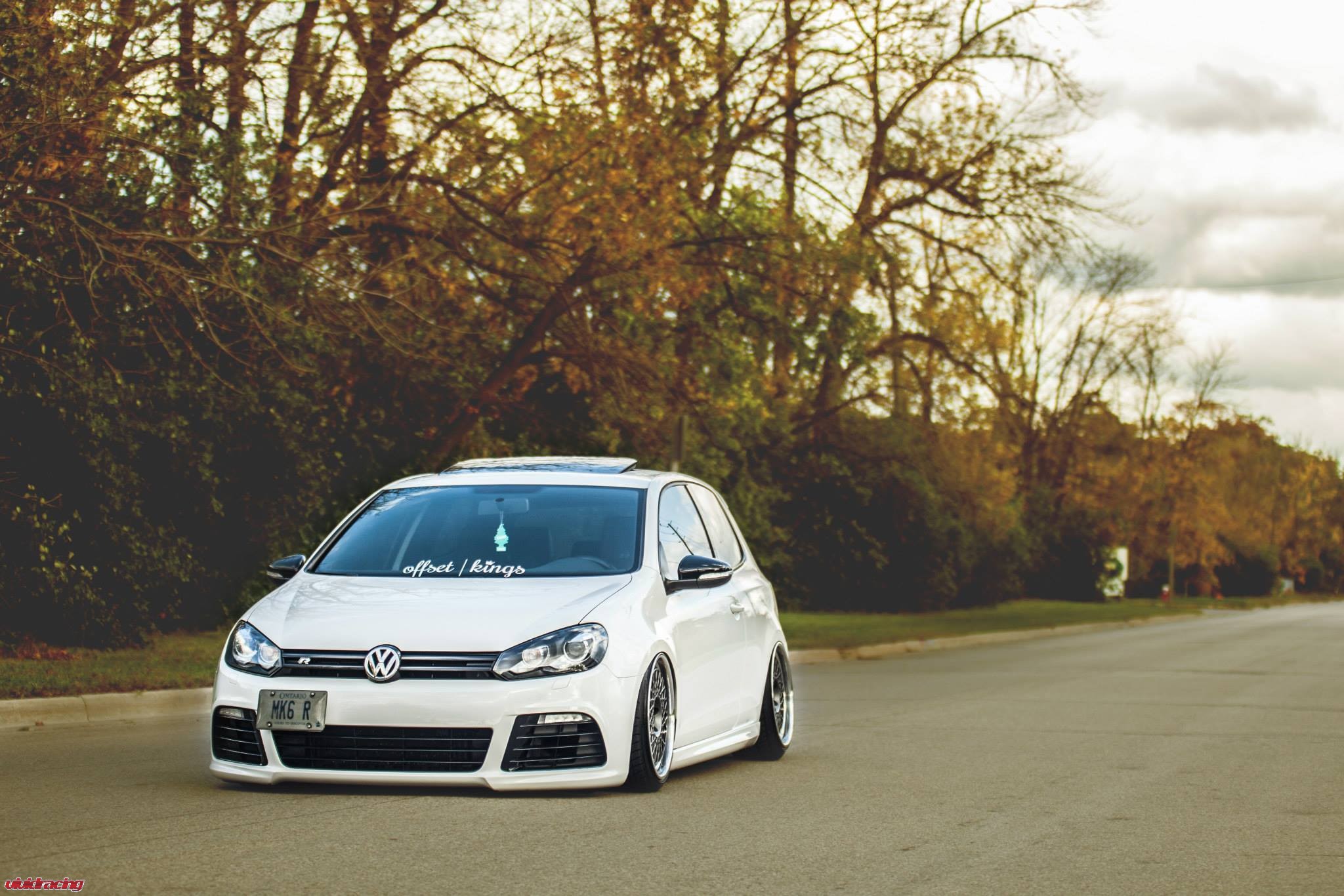 VW Golf R3 Fitted with Status Racing Seats - Vivid Racing News
