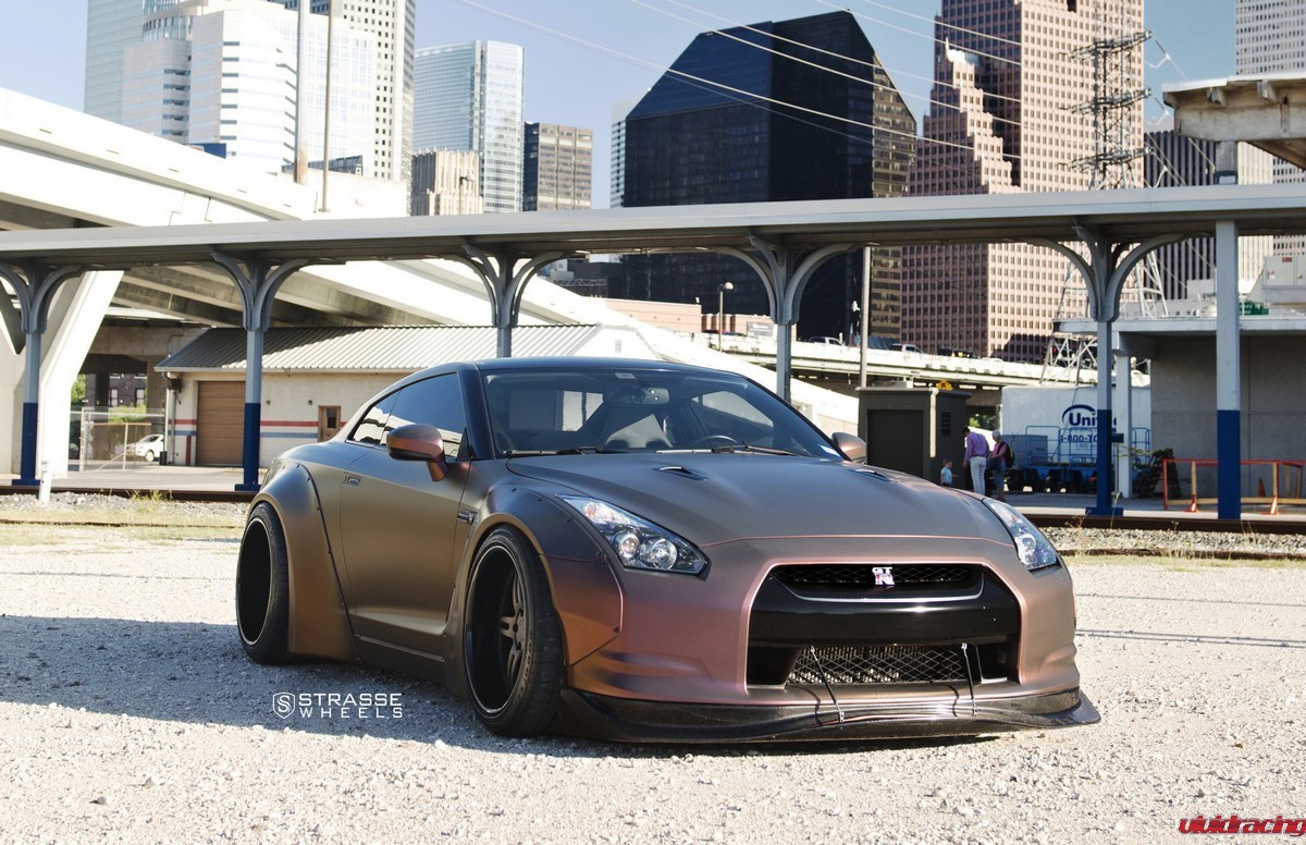 Color Changing Liberty Walk Nissan R35 GT-R (Emerald Dragon) with ...