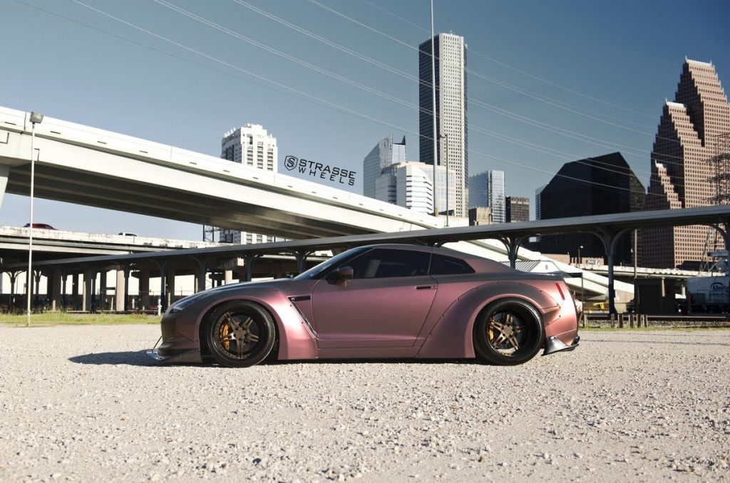 Color Changing Liberty Walk Nissan R35 GT-R (Emerald Dragon) with ...