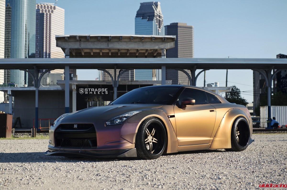 Color Changing Liberty Walk Nissan R35 GT-R (Emerald Dragon) with ...