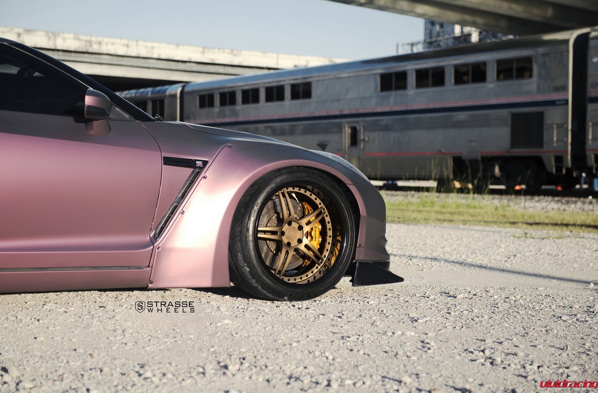 Color Changing Liberty Walk Nissan R35 GT-R (Emerald Dragon) with ...