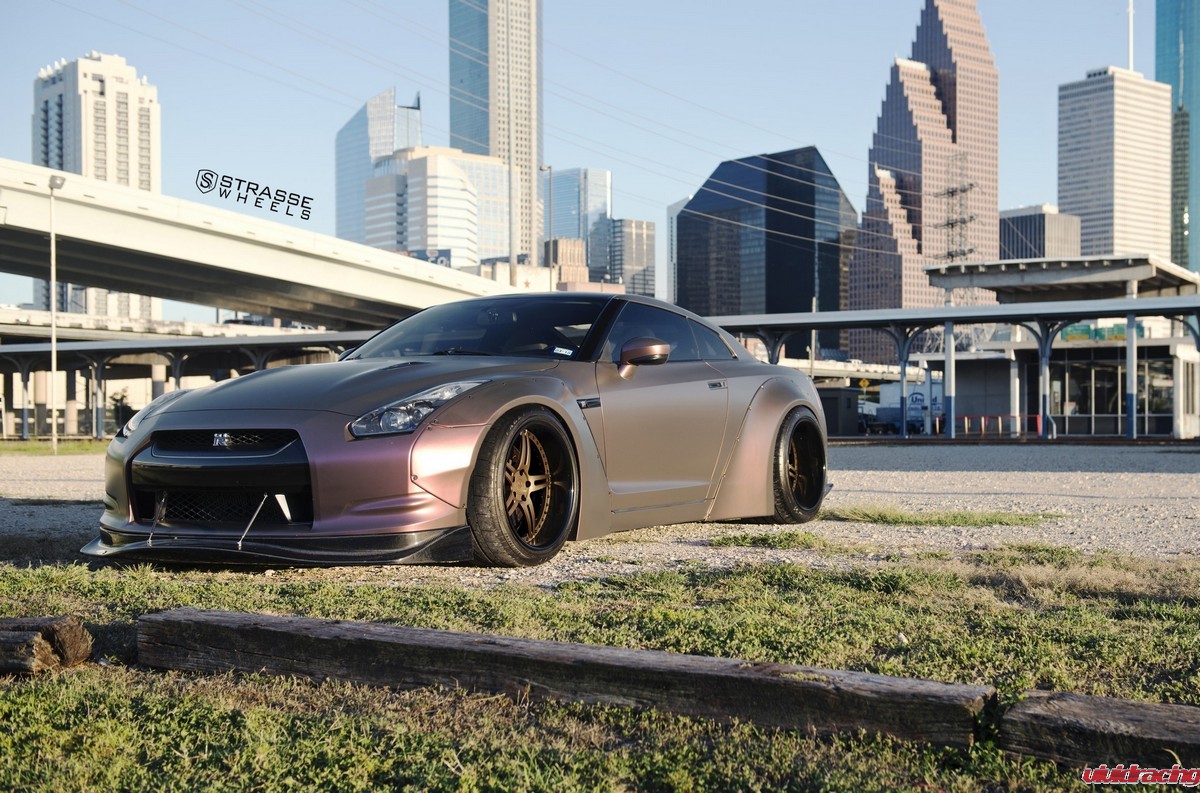 Color Changing Liberty Walk Nissan R35 GT-R (Emerald Dragon) with ...