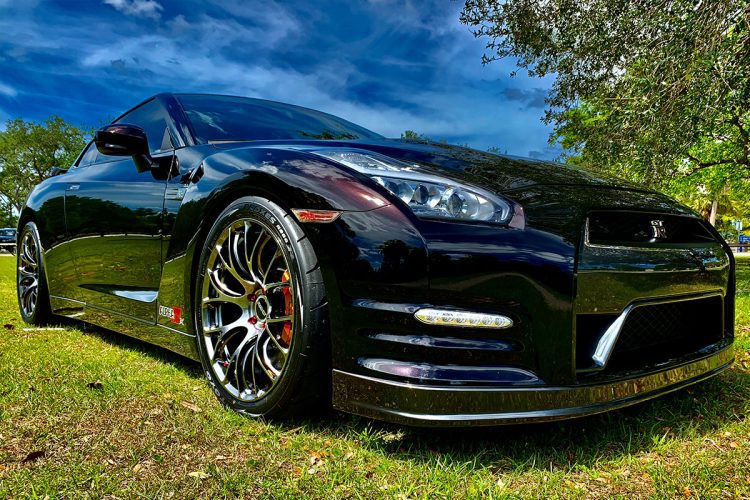Customer Spotlight: Nissan GTR With 20" Volk Racing G16 Wheels - Vivid ...