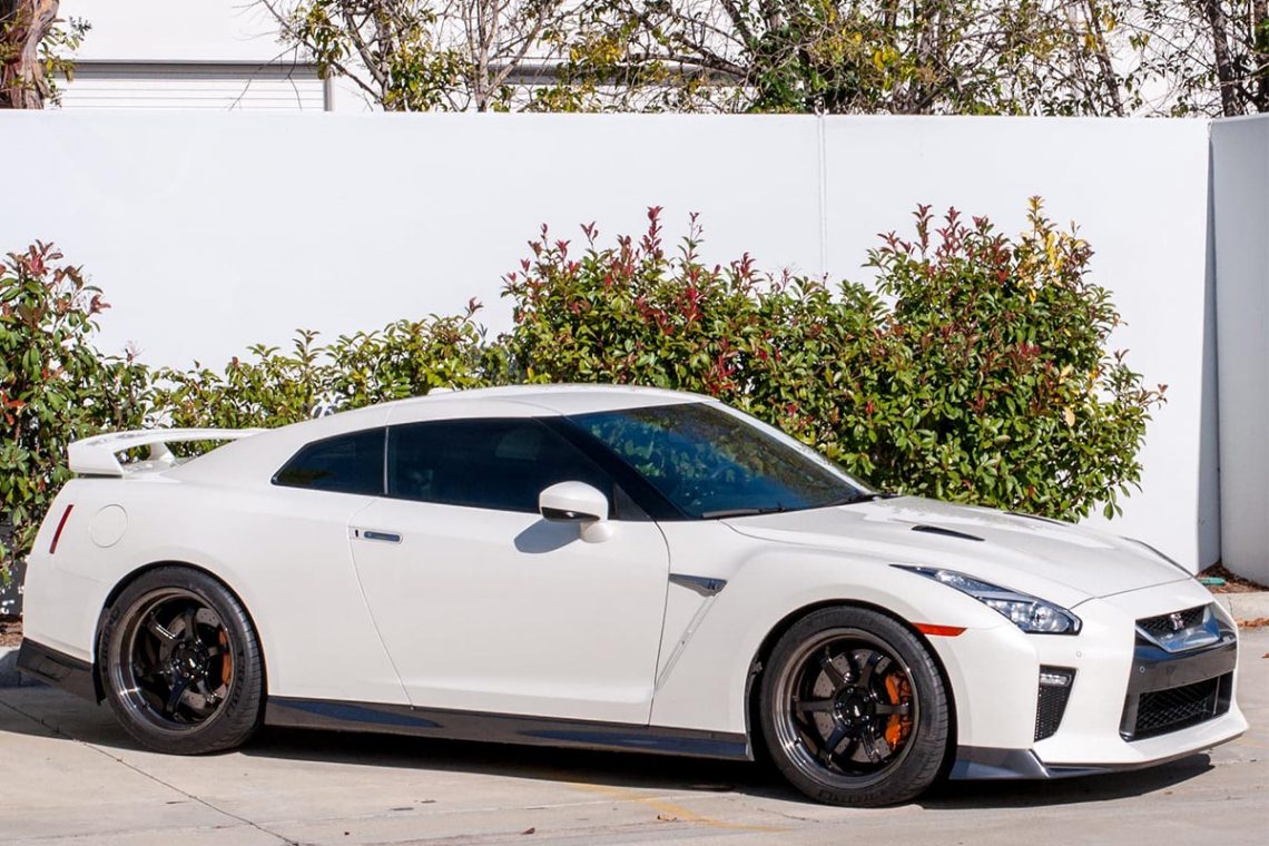 Customer Spotlight: Nissan GTR Featuring Advan Racing R6 Wheels - Vivid ...