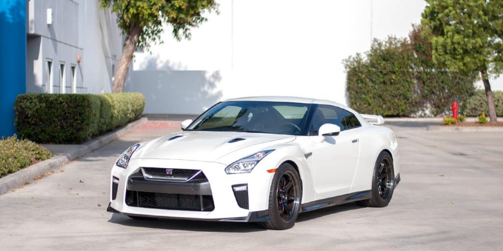 Customer Spotlight: Nissan GTR Featuring Advan Racing R6 Wheels - Vivid ...