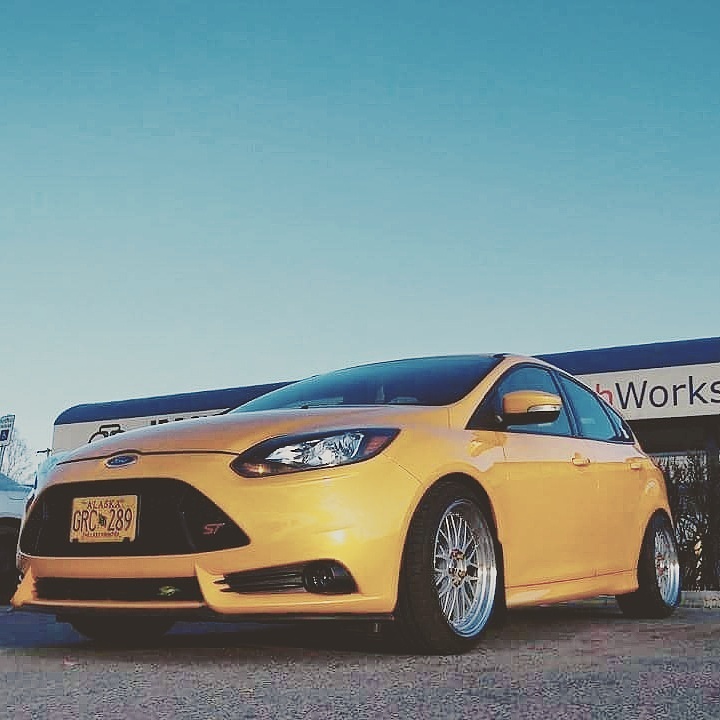 Ford Focus ST | ESM 004 Wheels – Silver Finish – Vivid Racing News