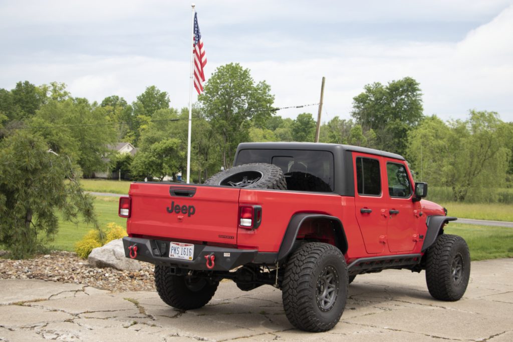 New Fishbone Offroad In-Bed Tire Carrier for 2020+ Jeep JT Gladiator ...