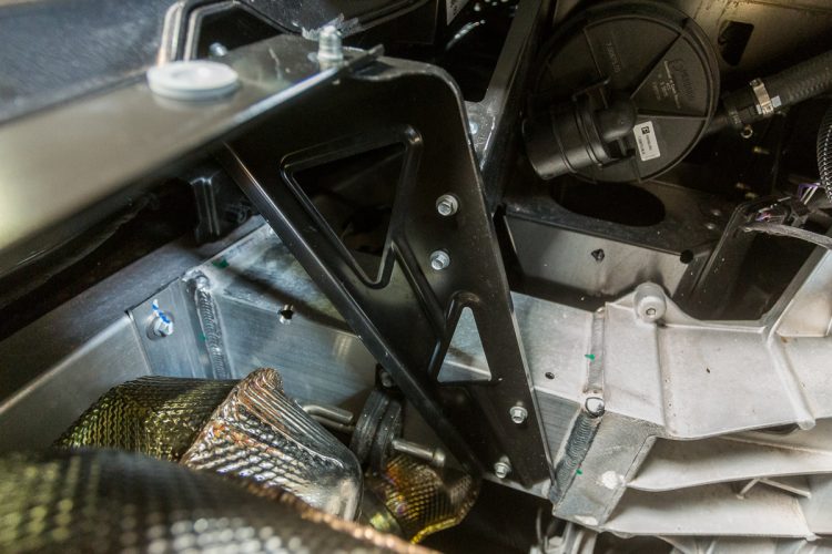 VR Aero McLaren 570S Rear GT4 Spoiler Installation Guide - Vivid Racing ...