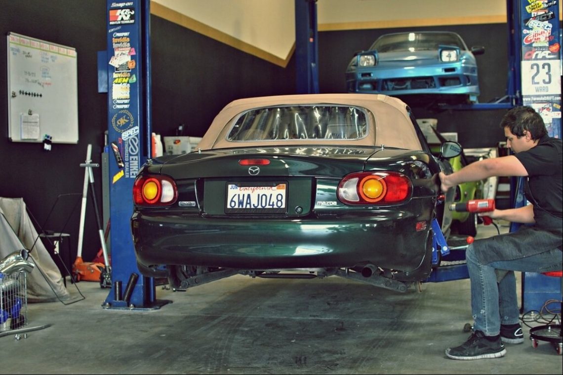 What Is Fender Rolling? Is It Right For Me? - Vivid Racing News