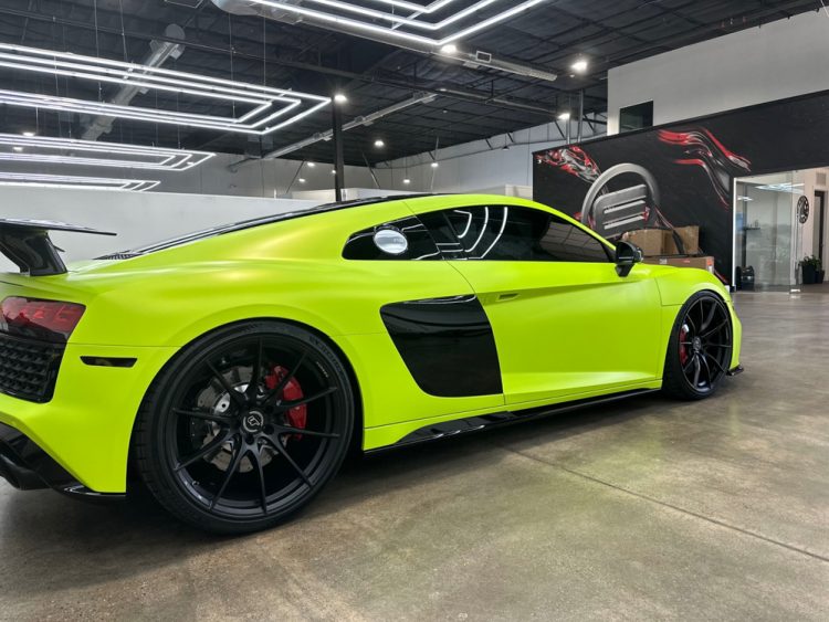 Audi R8 Wrapped Highlighter Yellow with VR Forged D03 Matte Black ...