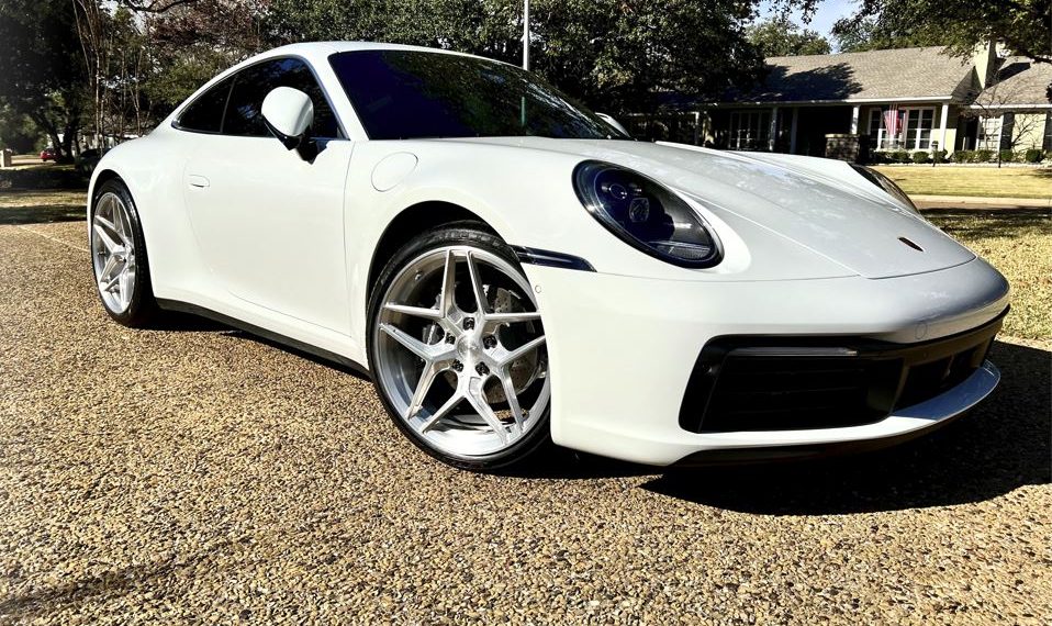 Stunning Porsche 992 Carrera with Brushed D04 Wheels – Vivid Racing News