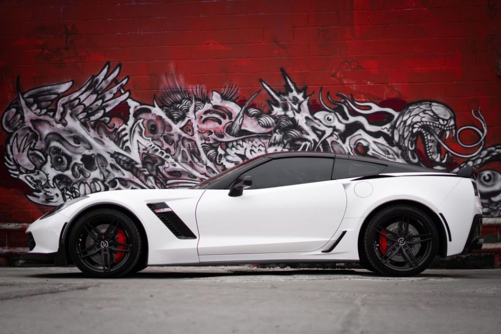 Corvette Z06 in White with Perfect Matched VR Forged D10 Wheels - Vivid ...