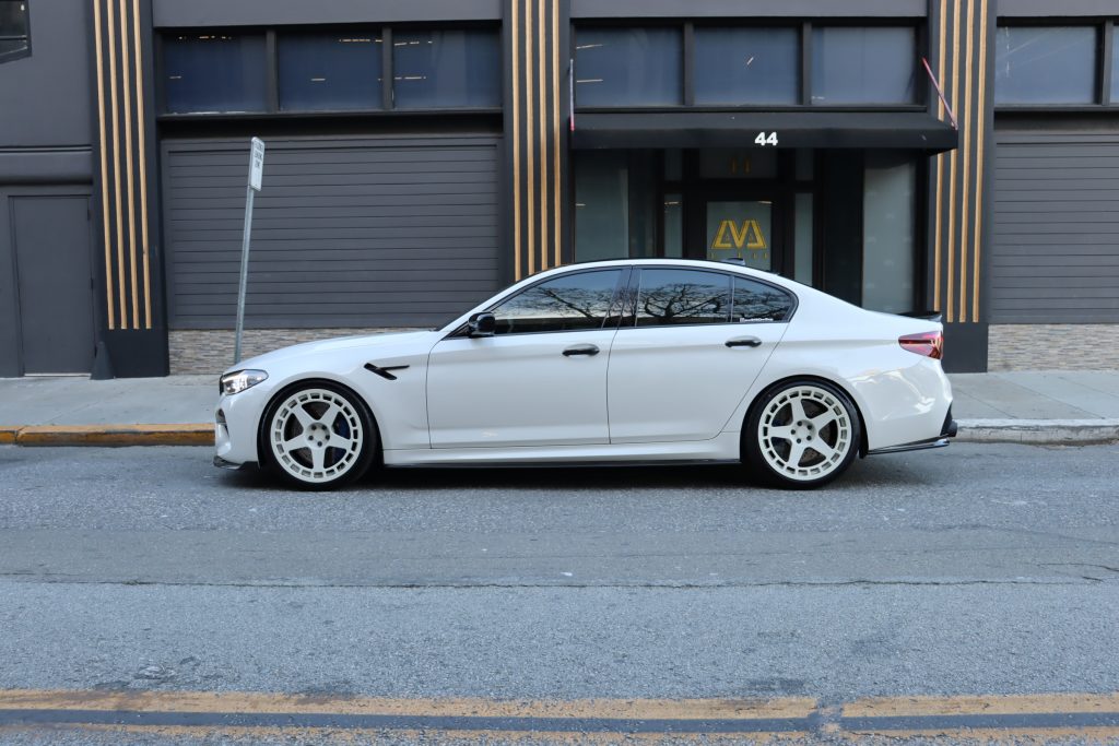 BMW M5 F90 White on White with VR Forged D12-R Wheels - Vivid Racing News